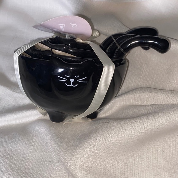 Kitchen | Nwt Four Ceramic Cats Large Stacking Footed Measuring Cups ...